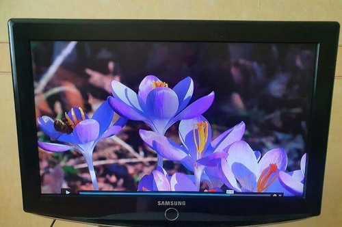 ЖК телевизор Samsung 26" (66см)