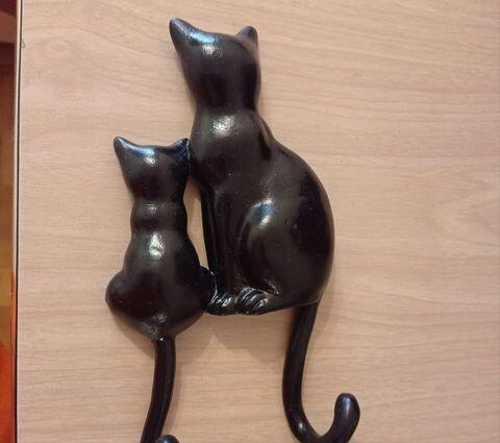 Вешалка декоративная "Кошка с котенком"