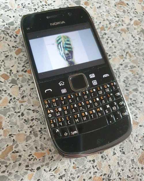 Телефон Nokia E6-00
