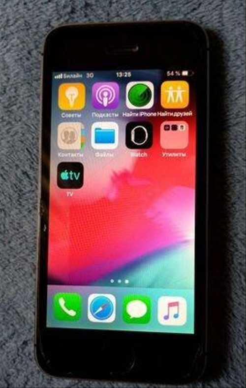 iPhone 5S 16Гб с защитным стеклом
