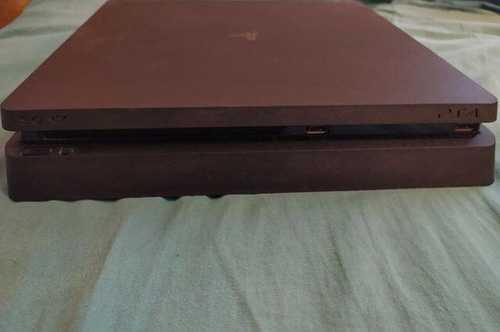 Продаётся Sony PS4 Slim