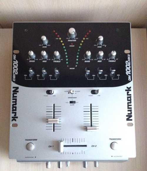 Микшерный пульт серии DJ Numark DM 10