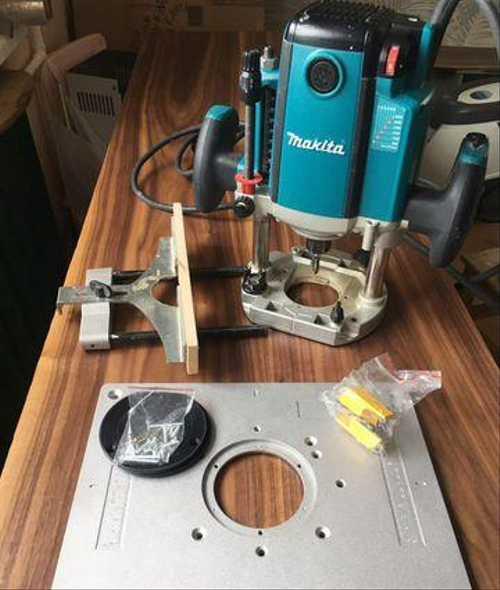 Фрезер Makita RP2300FC