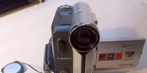 Цифровая видеокамера Samsung VP-D351i