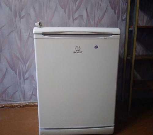 Холодильник б/у Indesit TT 85