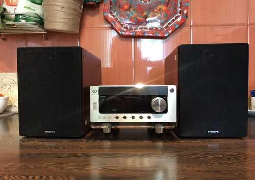Музыкальный центр Philips MCM770