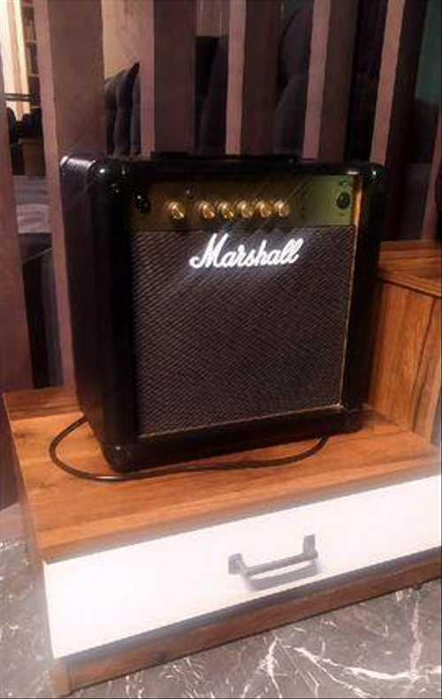 Гитарный комбоусилитель Marshall MG15