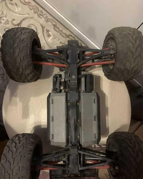 E-revo 1/16 в разбор все запчасти traxxas