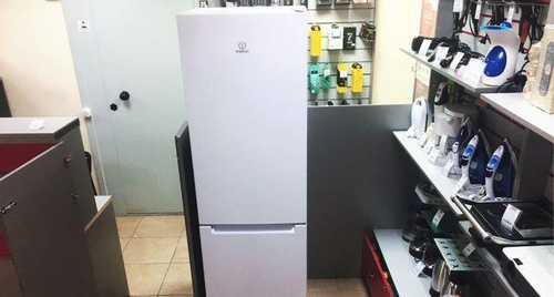 Но2 - Холодильник indesit DS318W