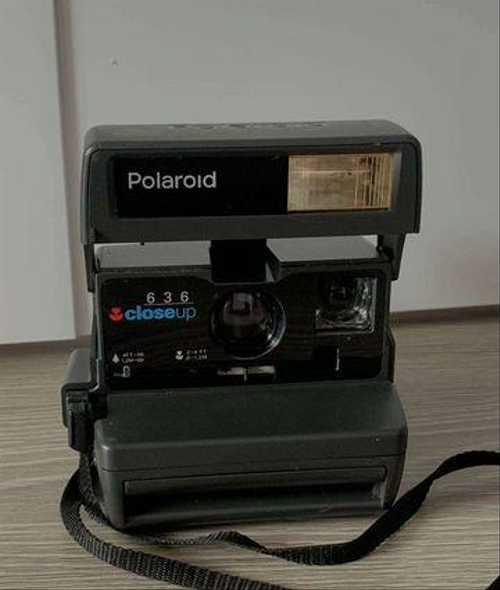Плёночный фотоаппарат Polaroid 636