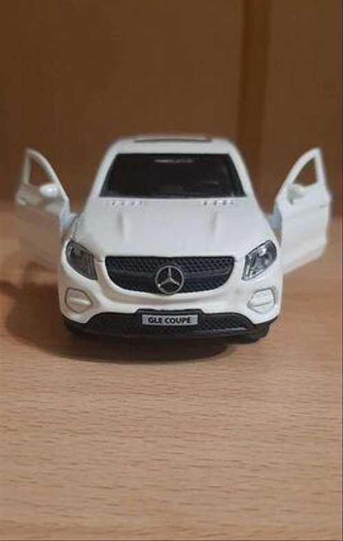 Модель машины Mercedes-Benz GLE coupe