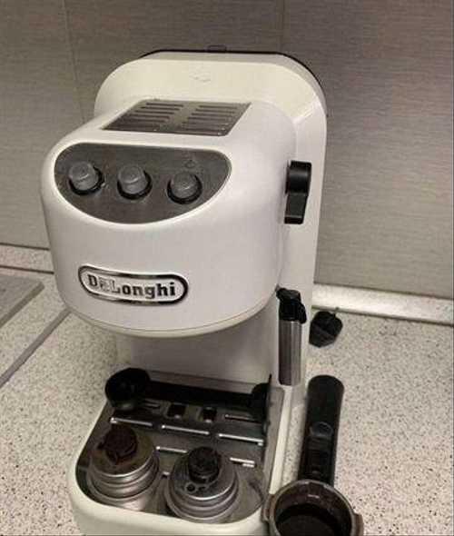 Кофеварка рожковая delonghi EC 250