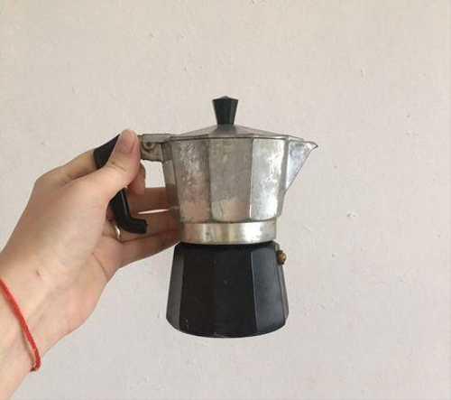 Гейзерная кофеварка bialetti