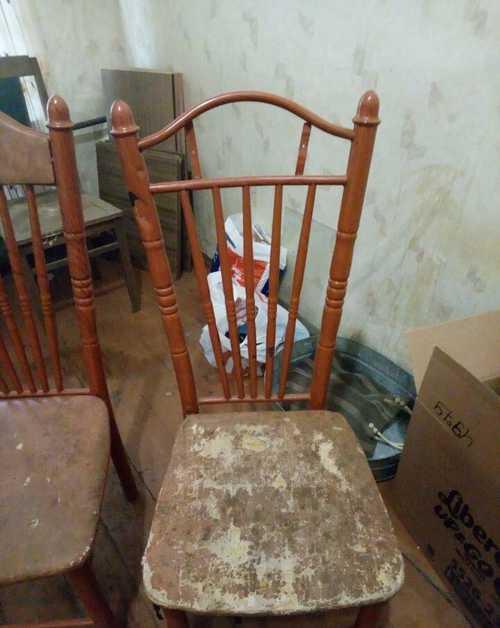 Винтажные,старые стулья,деревянные,металлические