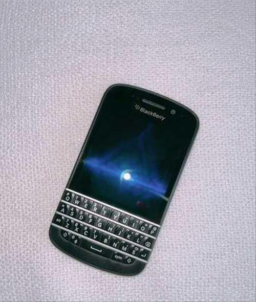 Телефон BlackBerry Q10