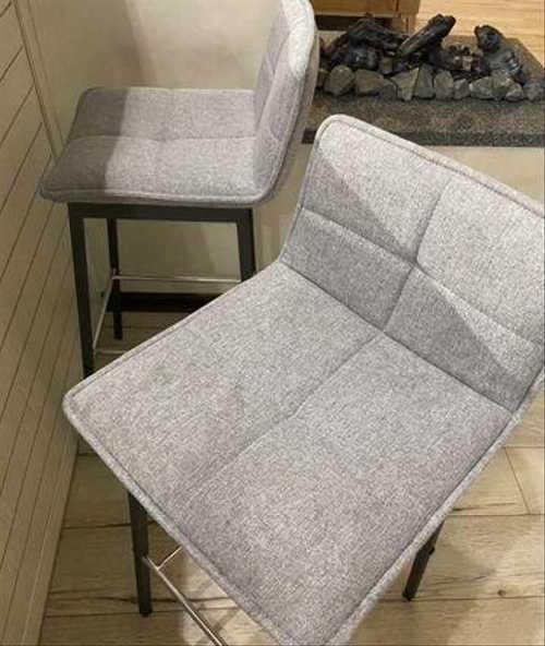 Барныйые стулья