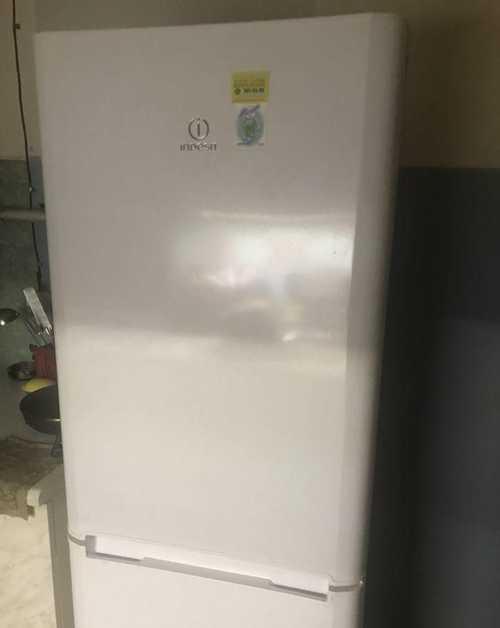 Холодильник Indesit BI160