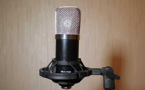 Студийный Микрофон BM-700. Конденсаторный