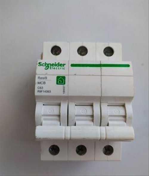 Автоматический выключатель Schneider С63