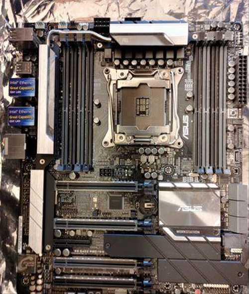 Asus WS C422 Pro/Se Socket 2066