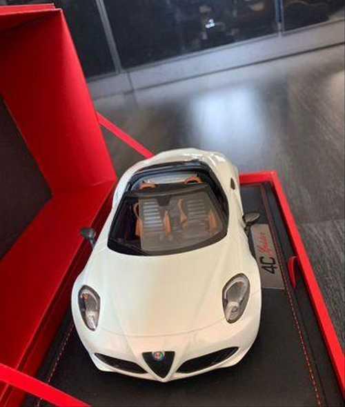 Масштабная модель Alfa Romeo 4C 1/18 BBR