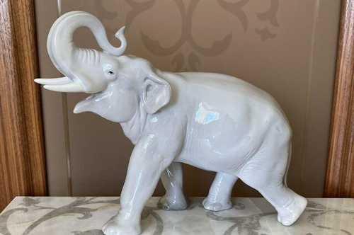 Старинная фарфоровая статуэтка Большой слон лфз