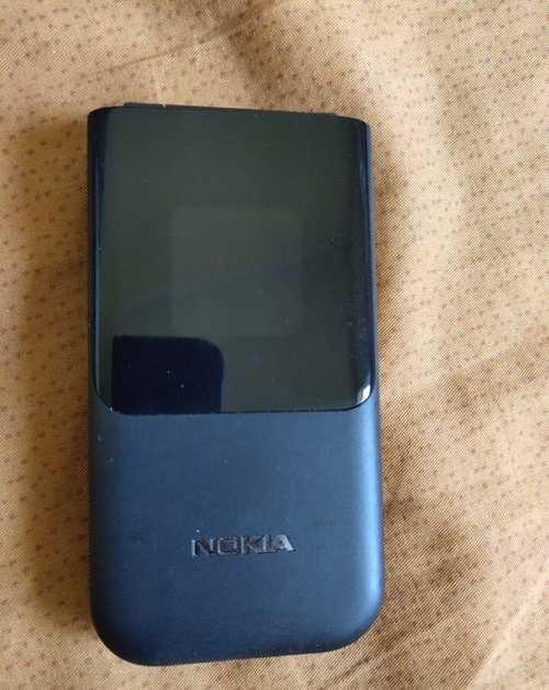 Nokia 2720 flip телефон