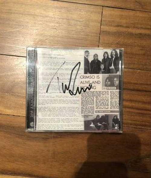 Компакт диск King Crimson с автографом