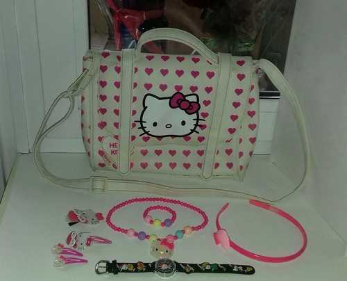 Часы Furla, украшения и сумка Hello Kitty