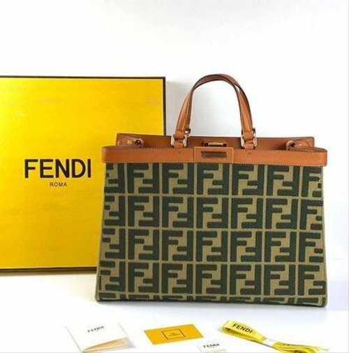 Сумка Fendi peekaboo