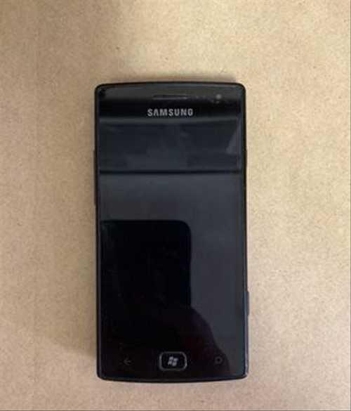Смартфон Samsung Omnia W (GT-I8350)