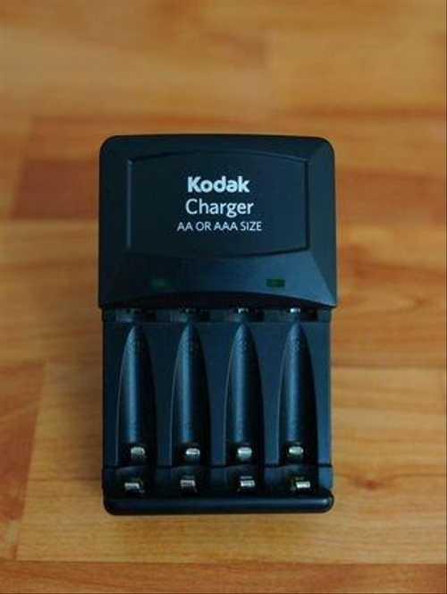 Зарядное устройство Kodak на 4 аккумулятора