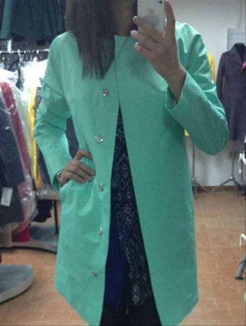 Плащ новый 42р