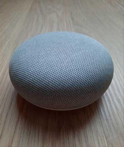 Умная колонка Google Home Mini