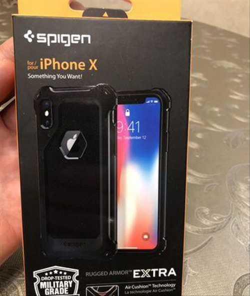Чехол Spigen на iPhone X/Xs