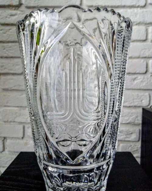 Хрустальная ваза с символикой Олимпиады 80