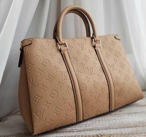 Сумка Louis Vuitton. Женская Сумка