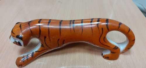 Тигр амурский, редкая фарфоровая статуэтка