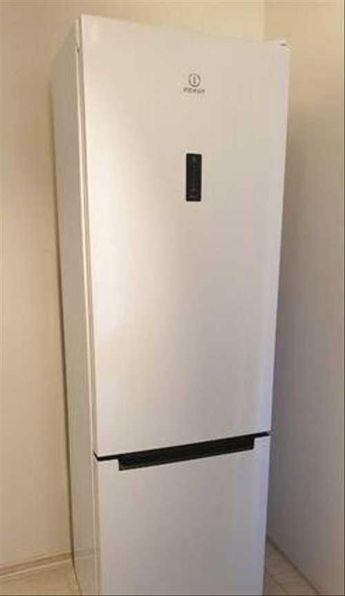 Холодильник - Морозильник R600a б/у DF 5200W