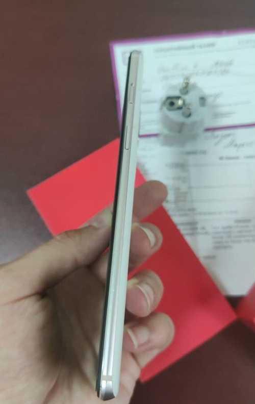 OnePlus 6 White 8/128 Lte Треснула Задняя крышка