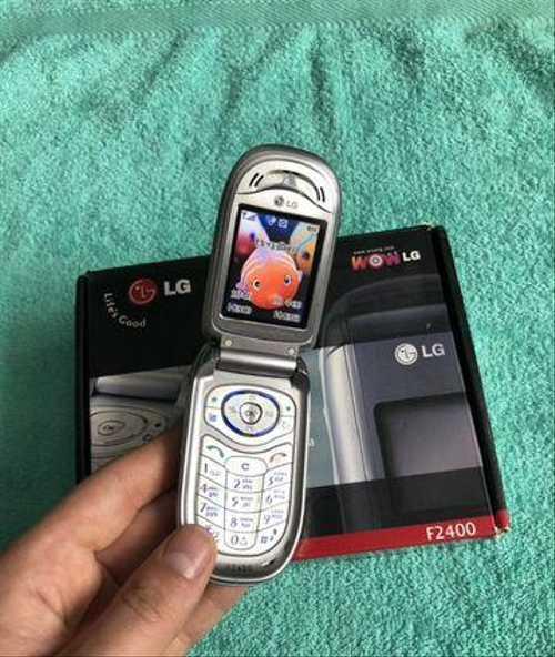 Телефон LG F2400 (Полный Комплект)