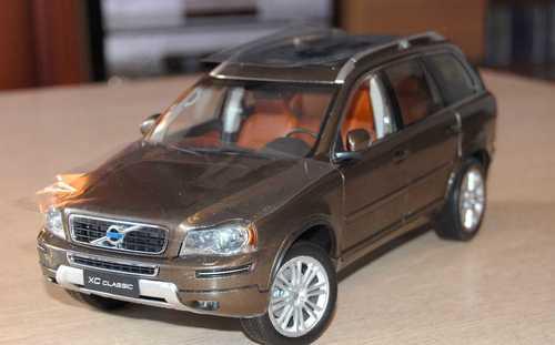 Volvo XC90 Classic модель 1:18 новая