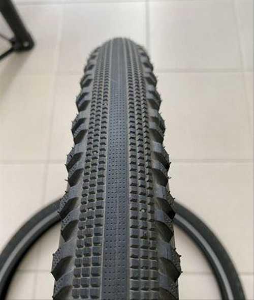 Две покрышки Schwalbe Hurricane RaceGuard 26x2.10"