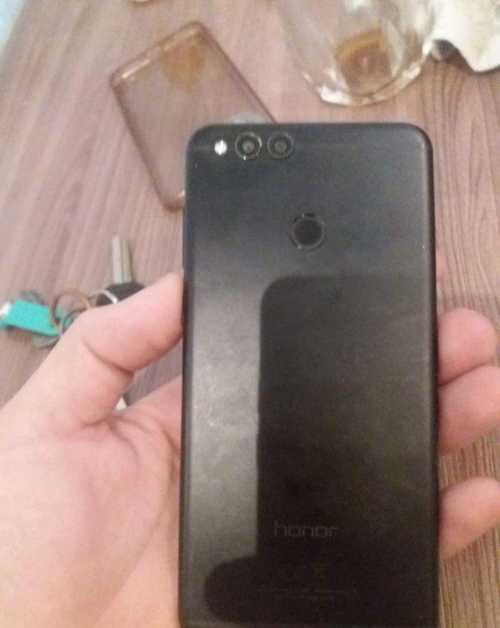 Телефон Honor7