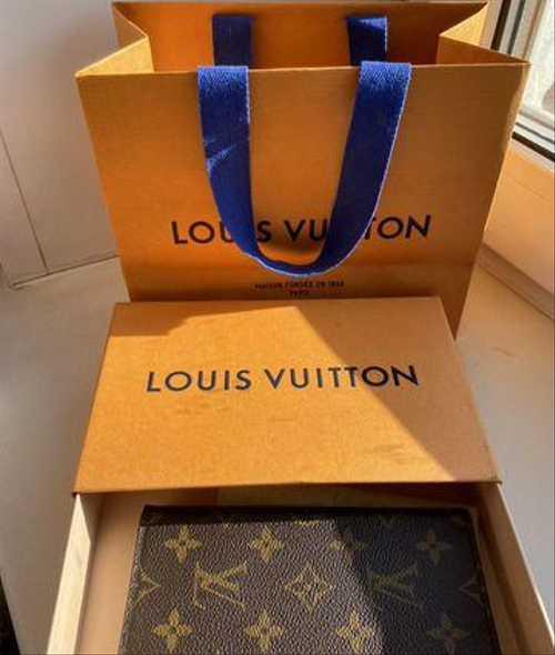 Чехол Louis Vuitton для телефона