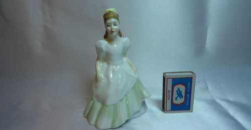 Антиквариат из Европы.Статуэтка royal doulton