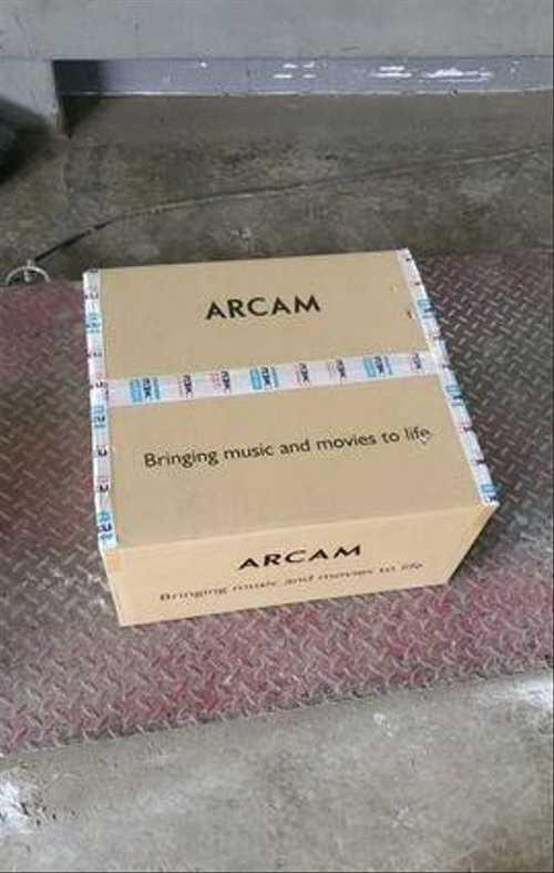 AV ресиверы Arcam AVR