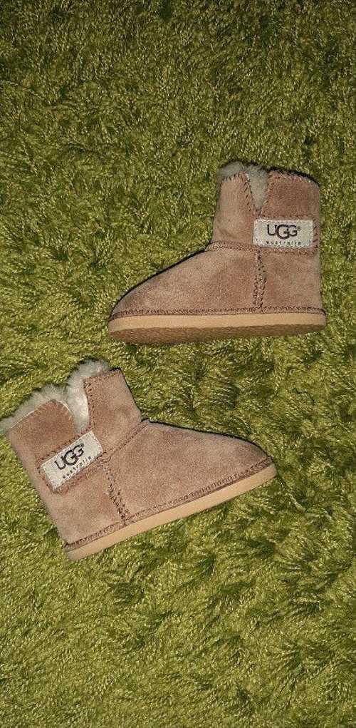 Продам угги оригинал UGG australia