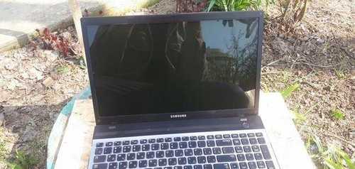 Ноутбук Samsung NP300V5A-S04RU 15,6