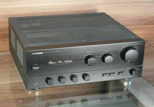 Pioneer A676 Reference Stereo Amplifier